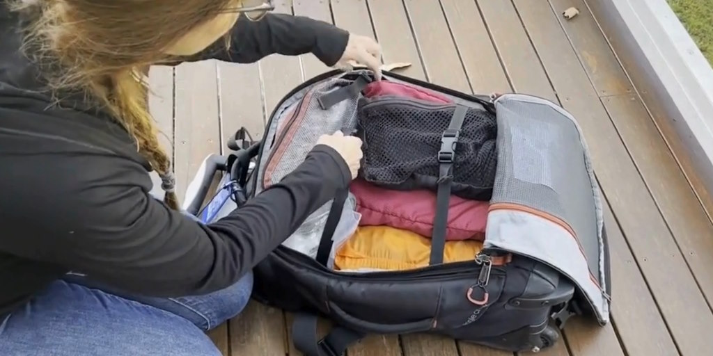 How to Travel Light: Essential Packing Tips